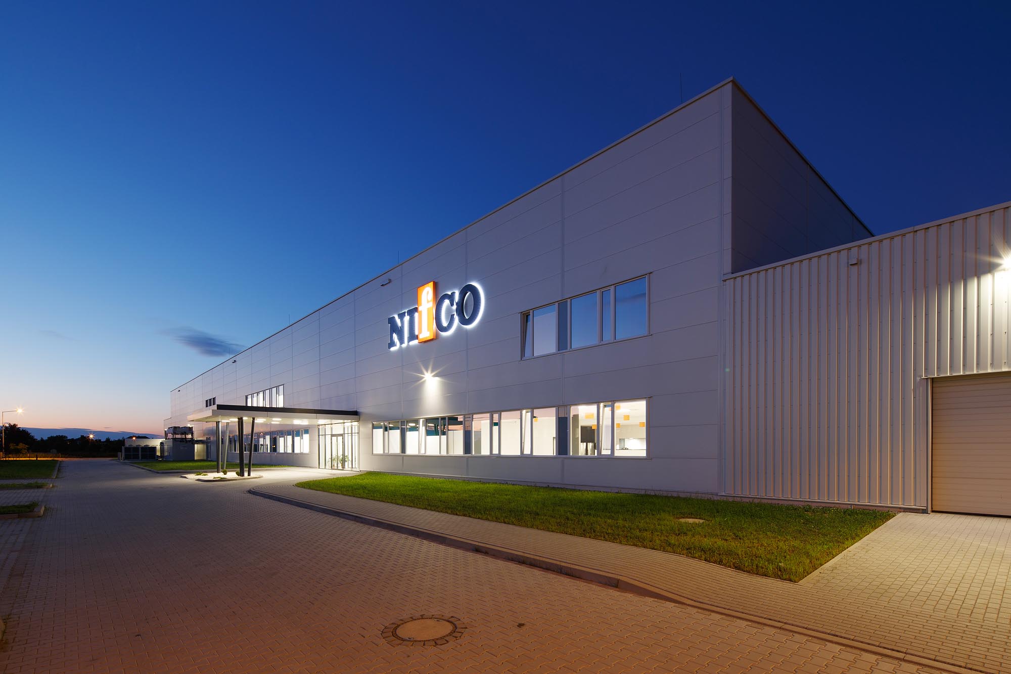 Nifco Factory Extension, Poland - TAKENAKA EUROPE GmbH